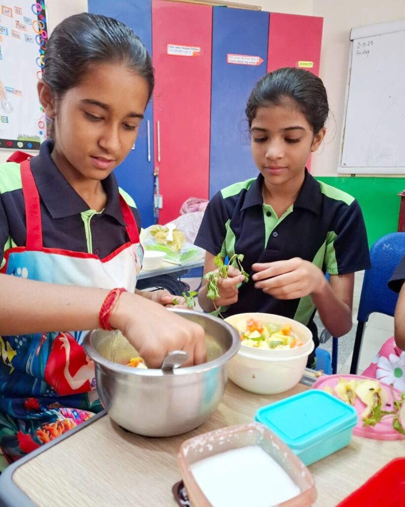 Top 10 Extracurricular Activities and Their Importance for Student Growth